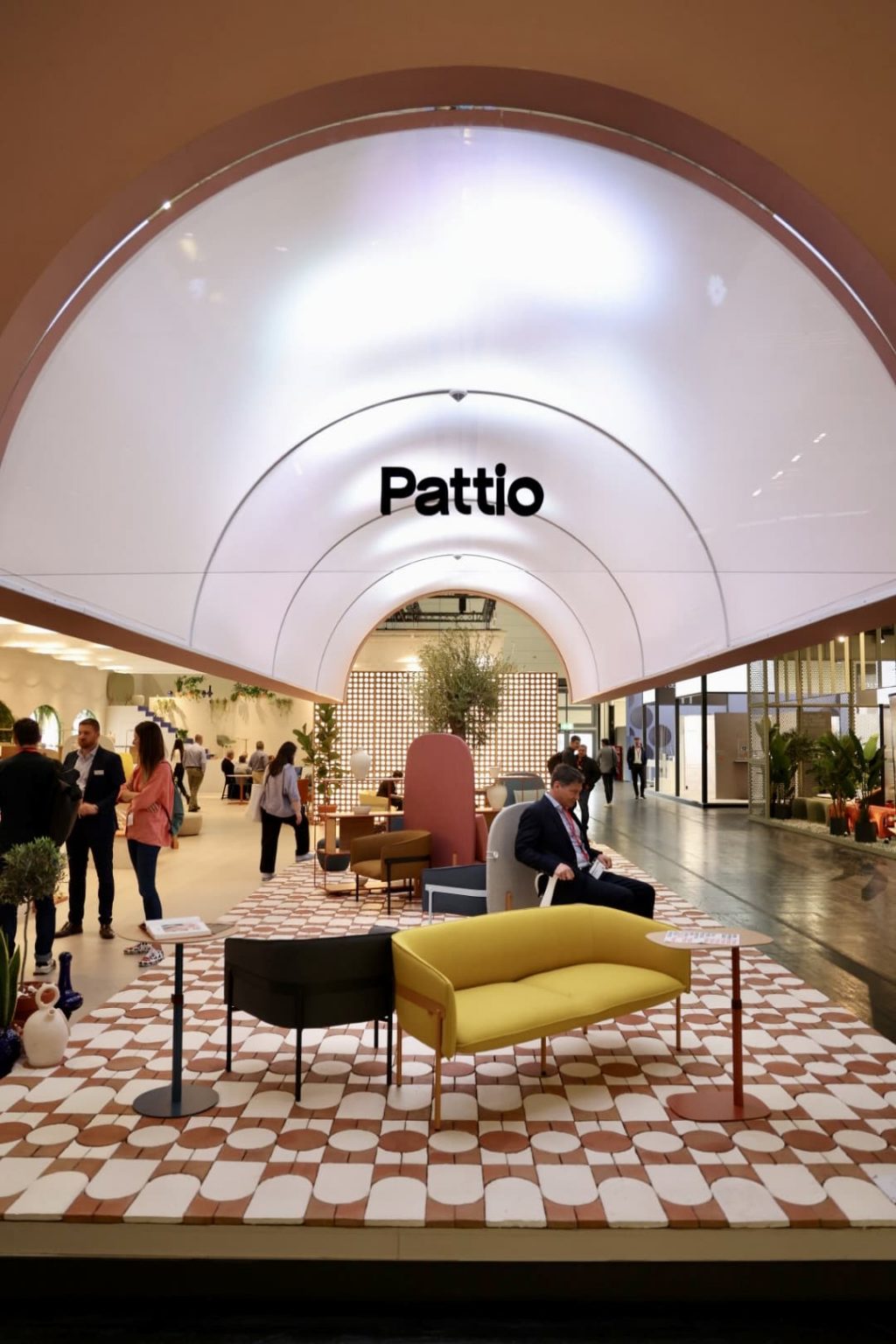 Office Furniture, Lounge Chairs and Interior Design - esPattio