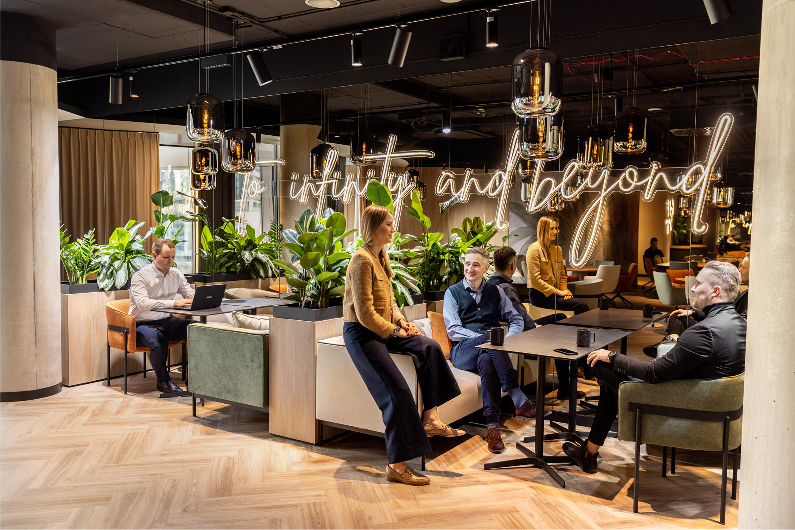 Infinite Building - esPattio